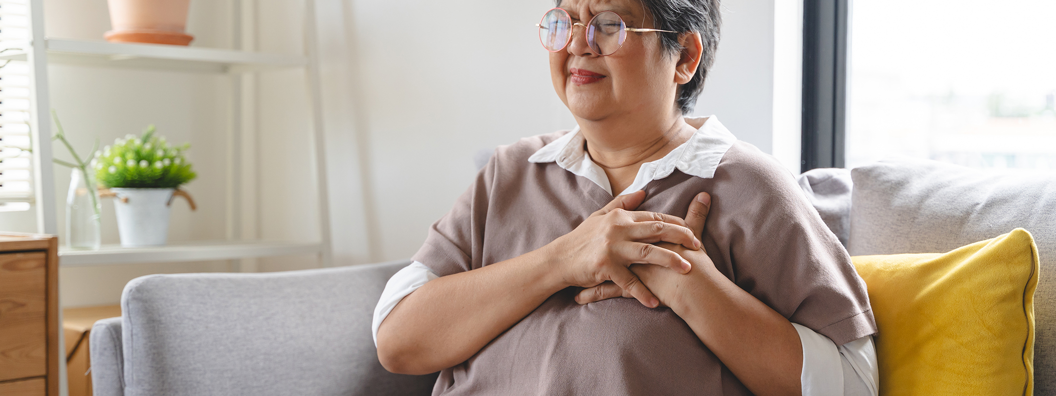 4 Signs of a Heart Attack and What to Do If You Experience Them ...